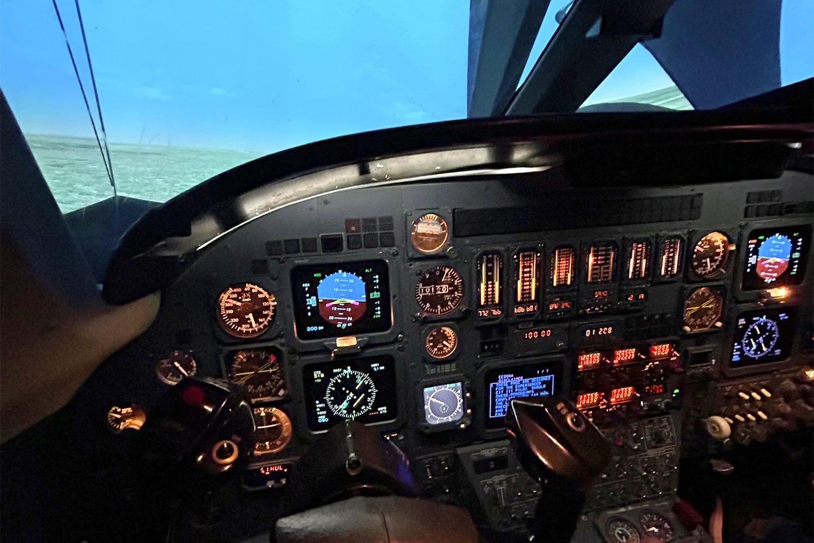 Flight Sim Hobby - Mach Aviation Academy - Fly Like a Pilot for a Day